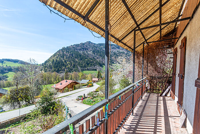 Maison 6 pièces à Montmin, à vendre