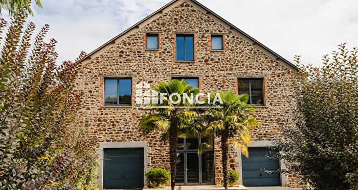 Fougères, Forairie, Cotterêts : Maison 8 pièces à vendre