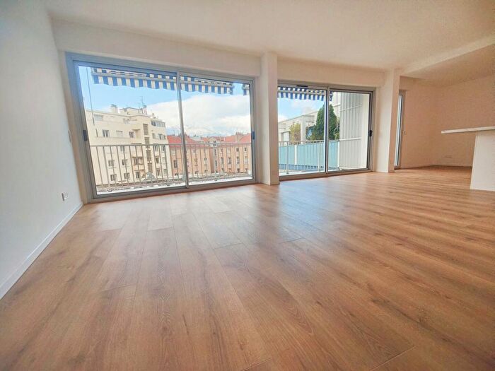 Appartement à vendre - Grenoble, Centre-ville - 6 pièces - 4 chambres