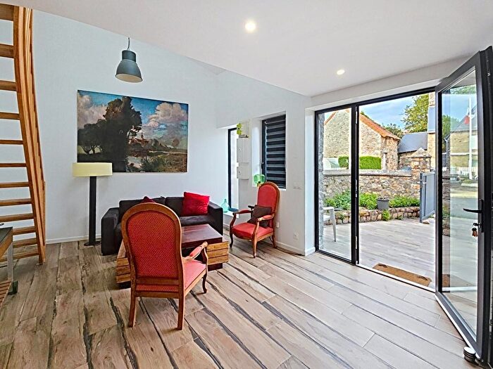 Jullouville : Maison 3 pièces à vendre