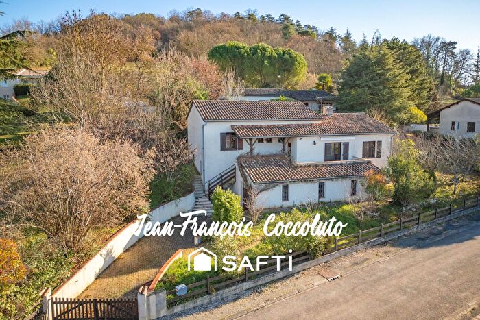 Maison à vendre - Bon-Encontre - 5 pièces - 4 chambres