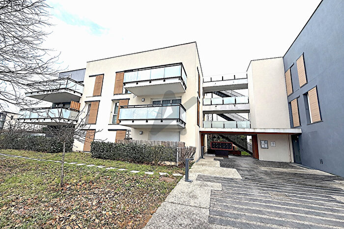 Appartement à vendre - Sathonay-Camp - 2 pièces - 1 chambre