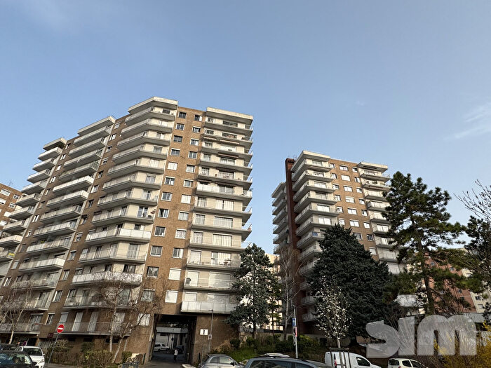 Appartement à vendre - Chelles, Centre-ville, Gare, Abbesses - 4 pièces - 3 chambres