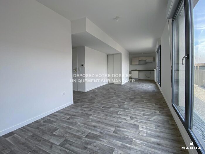 Bondy, Noue Caillet, Terre-Saint-Blaise : Appartement 4 pièces à louer