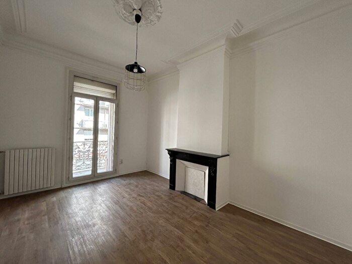 Appartement à louer - Ancien Hôpital, Béziers - 3 pièces - 2 chambres