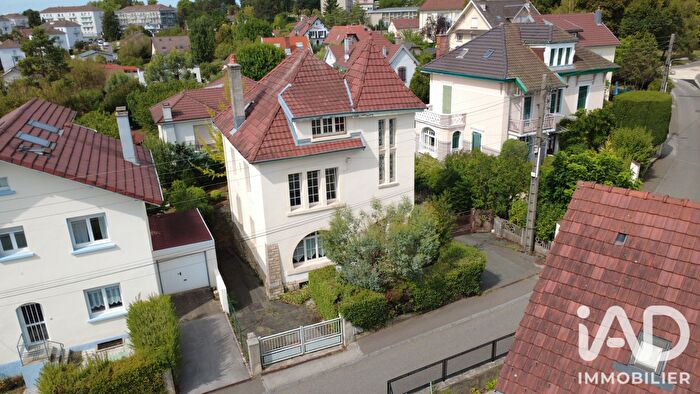 Montbéliard, Centre-ville, Prairie, Batteries du Parc, Charmontet : Maison 7 pièces à vendre