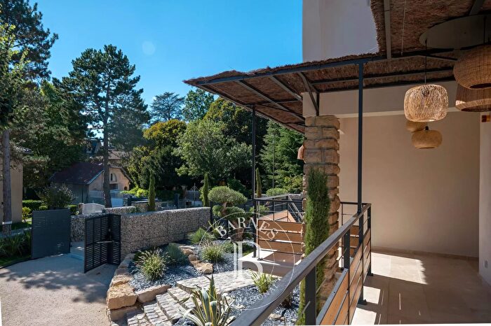 Maisons à vendre et appartements à louer - 1