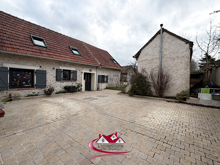 Maison à vendre - Oulins - 4 pièces - 3 chambres