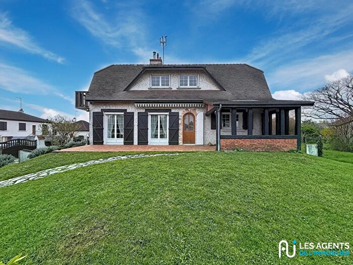 Maison à vendre - Saran, Centre-ville, Bois Joly, La Chiperie - 5 pièces - 3 chambres