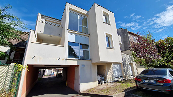 Appartement à vendre - Tremblay-en-France - 3 pièces - 2 chambres