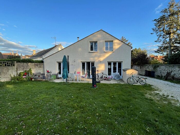 Maison à louer - Limours - 6 pièces - 4 chambres