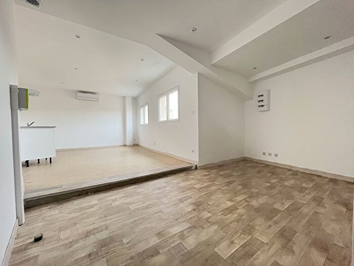 Appartement à louer - Saint-André-de-Sangonis - 2 pièces - 1 chambre