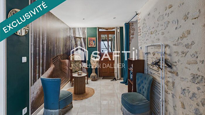 Maison à vendre - Bazaiges - 5 pièces - 3 chambres