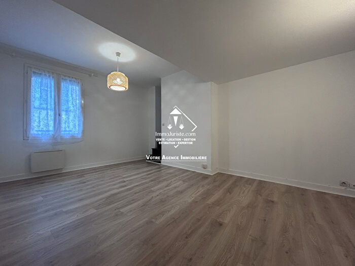 Appartement à louer - Limoges, Centre-ville, Hôtel de Ville, Emailleurs - 3 pièces - 2 chambres