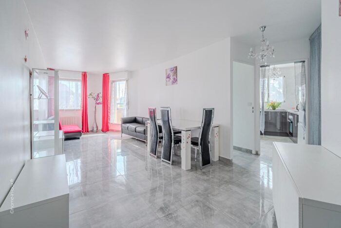 Appartement à vendre - Noisy-le-Grand, Ouest - 4 pièces - 3 chambres