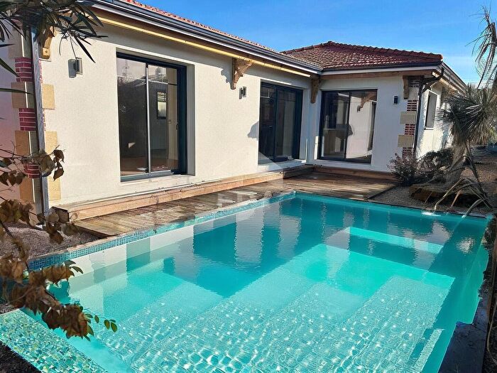 Maison à vendre - Gujan-Mestras, Centre-ville - 5 pièces - 4 chambres