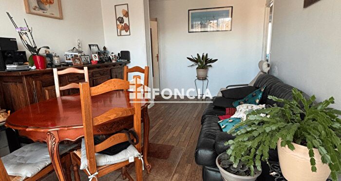 Appartement à vendre - Viry-Châtillon, Centre-ville - 3 pièces - 2 chambres