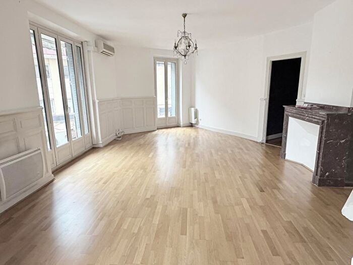 Appartement à Villefranche-de-Rouergue, Ruelles, Radel, Teulel, à louer