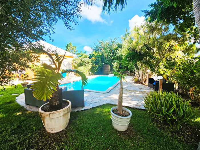 Maison à vendre - Saint-François - 9 pièces - 6 chambres