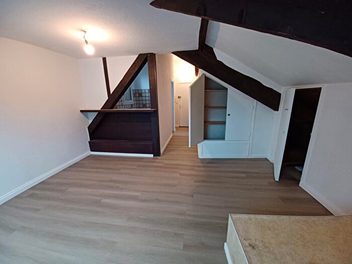 Appartement à louer - Aurillac, Saint-Géraud, Pavatou, Visitation, Nord - 1 pièce