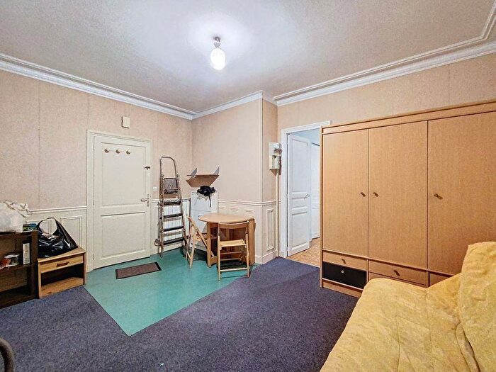 Appartement à louer - Garibaldi-Ottino-Porte de Saint Ouen, Saint-Ouen-sur-Seine - 2 pièces - 1 chambre