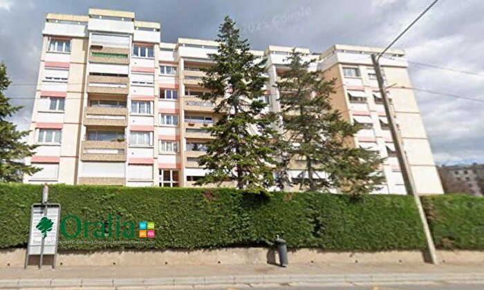 Le-Perollier, Écully : Appartement 3 pièces à louer