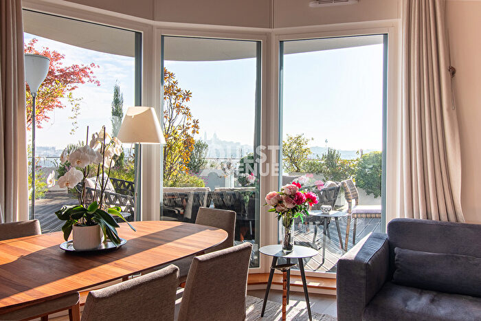 Appartement à vendre - Paris e , Porte de Clichy - 5 pièces - 4 chambres