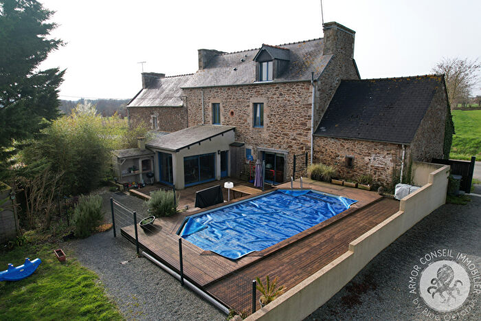 Maison à vendre - Plancoët - 6 pièces - 4 chambres