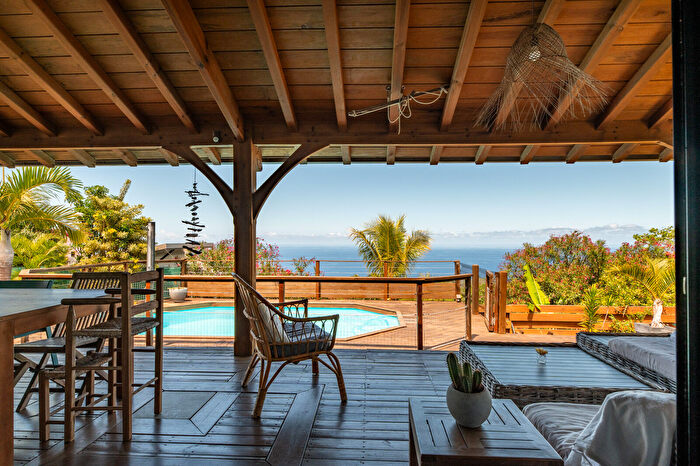 Maison à vendre - Les Avirons, Centre-ville, Bois de Nèfles, Le Ruisseau - 5 pièces - 4 chambres