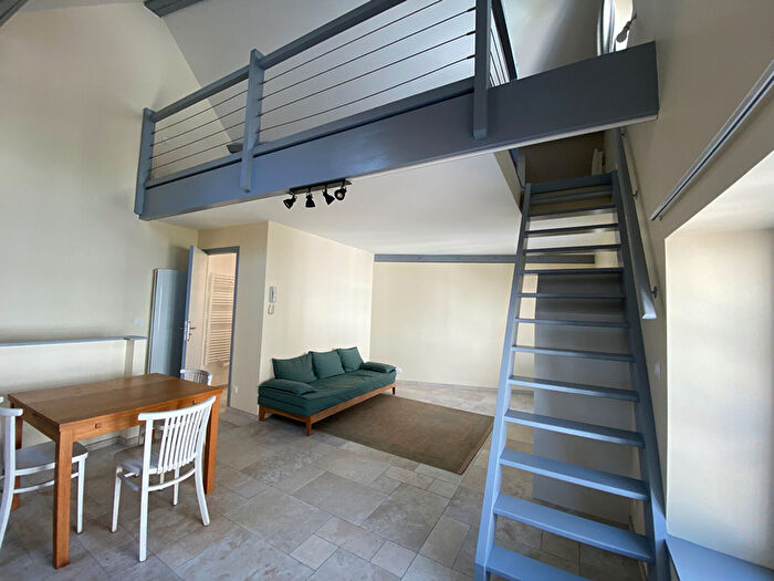 Appartement 1 pièce à Fontainebleau, Centre-ville, à louer