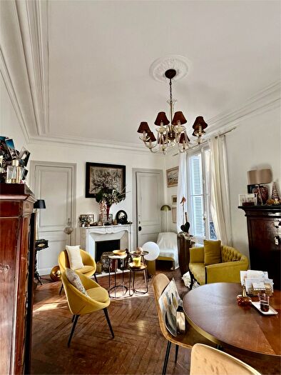 Appartement à vendre - Elbeuf, La Cerisaie, Cours Carnot - 5 pièces - 3 chambres