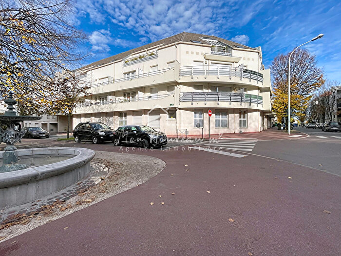 Appartement 2 pièces à vendre - Noisy-le-Grand, Centre-ville