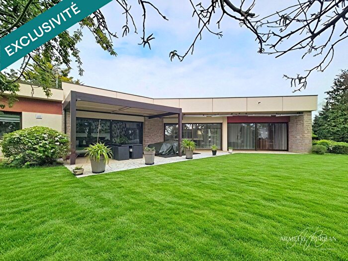 Maison 8 pièces à Mauron, à vendre