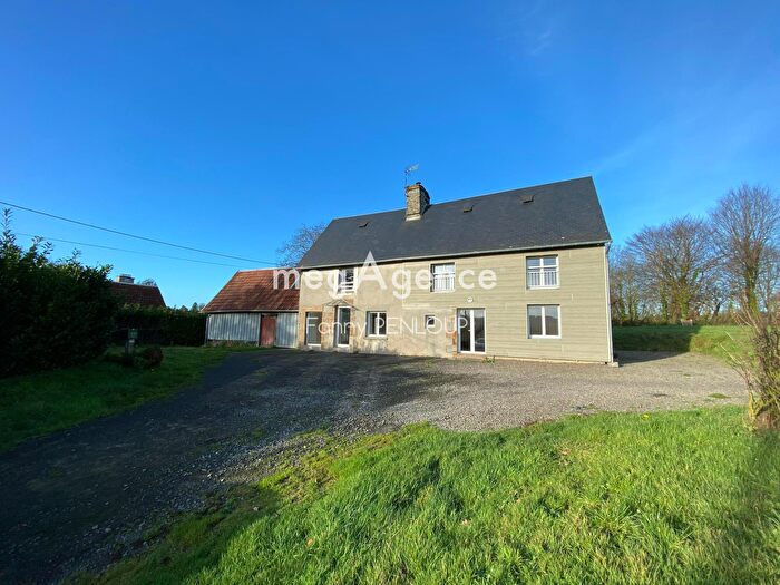 Maison à vendre - Brécey - 6 pièces - 4 chambres