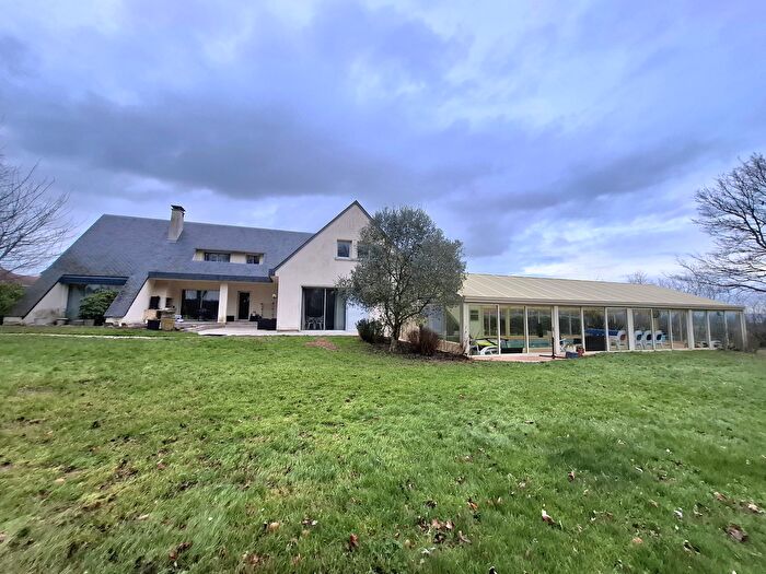 Maison à vendre - Mamers - 9 pièces - 6 chambres