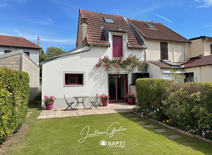 Maison 4 pièces à Ferrières-en-Brie, à vendre