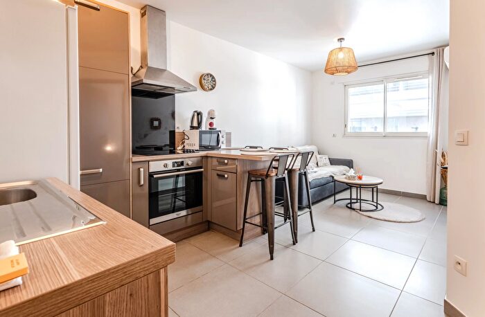 Appartement 2 pièces à Antibes, Coeur de ville, à louer