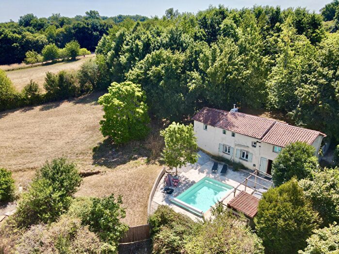 Maison 5 pièces à vendre à Saint-Front