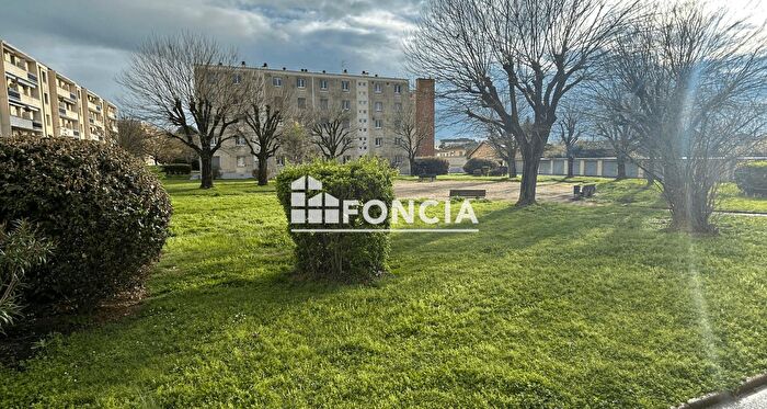 Appartement à vendre - Saint-Priest, Revaison - 3 pièces - 2 chambres