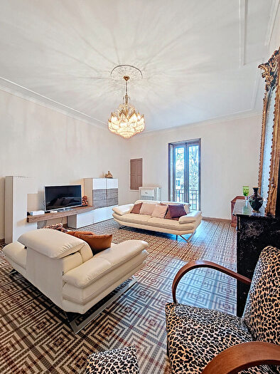 Appartement à vendre - Nîmes, Carmes - 6 pièces - 4 chambres