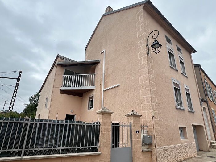 Maison à vendre - Montbard - 4 pièces - 3 chambres