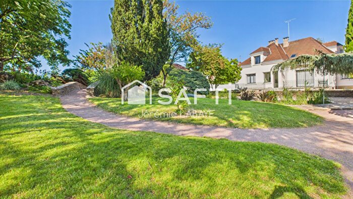 Maison à vendre - Châteauroux, Cré, La Loge, Les Grands Champs, Les Méraudes, Touvent - 7 pièces - 5 chambres