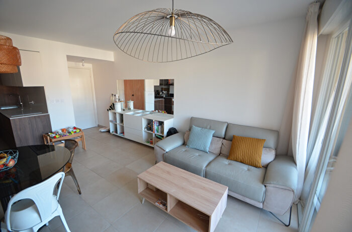 Appartement à vendre - Toulon, Saint-Roch - 3 pièces - 2 chambres