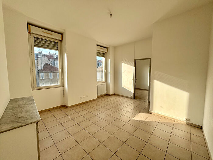 Appartement 2 pièces à Marseille 3ème, Belle de Mai, à louer