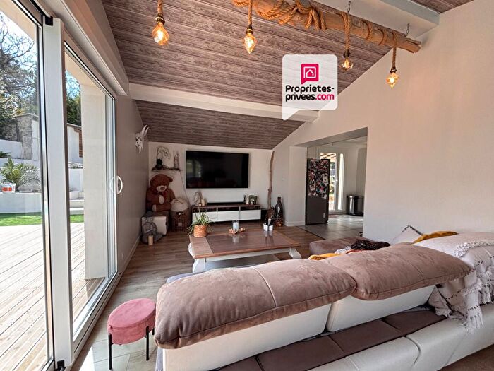 Maison à vendre - Callian - 6 pièces - 4 chambres