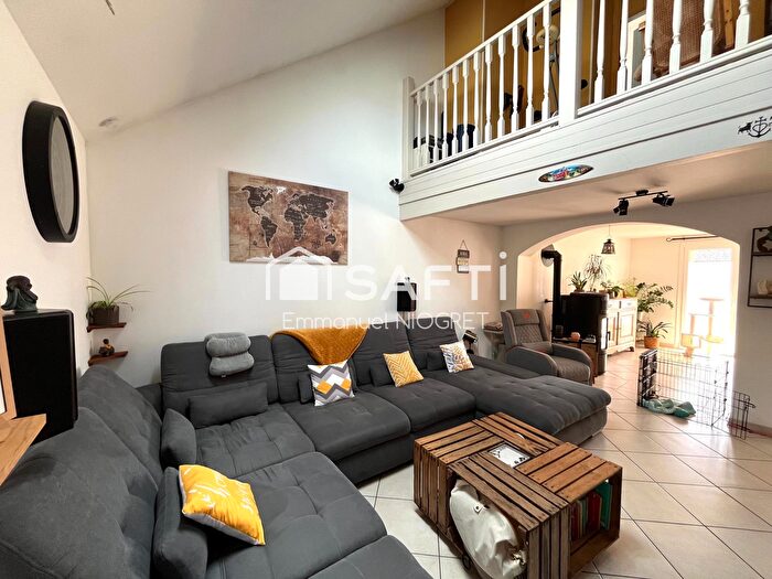 Soirans - Maison 9 pièces à vendre