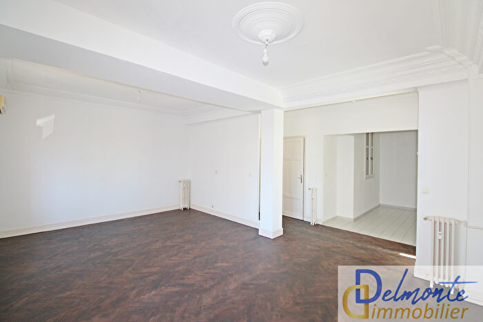 Appartement 3 pièces à Toulon, Place dArmes, à vendre
