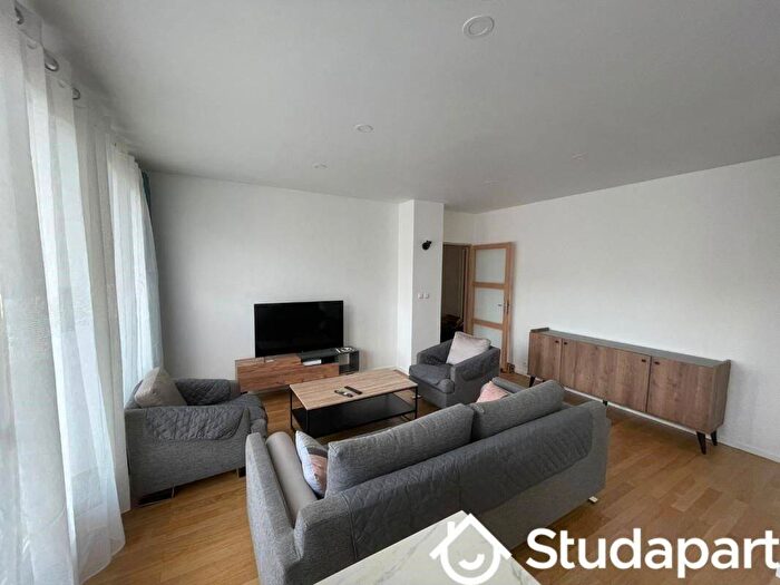 Hyper Centre-Vieille Ville, Saint-Étienne : Appartement 1 pièce à louer