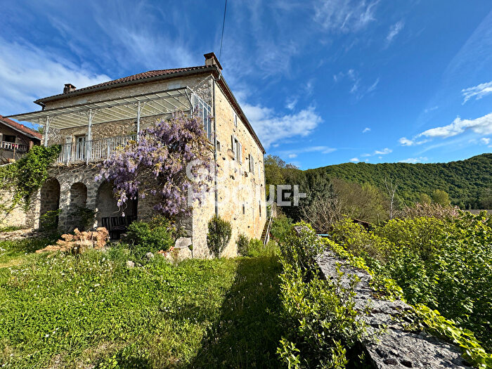 Maison à vendre - Pradines - 9 pièces - 5 chambres