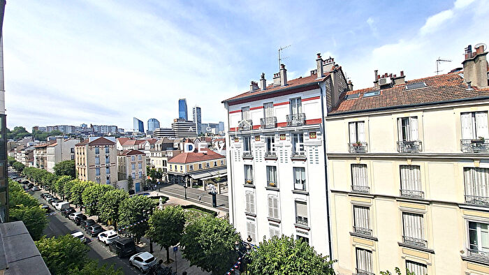 Puteaux, Vieux Puteaux : Appartement 2 pièces à louer